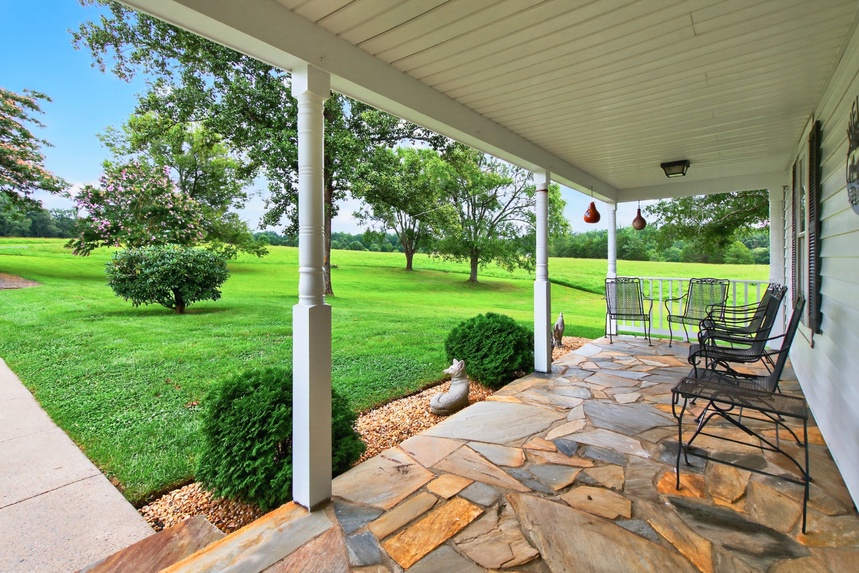 Thomas & Talbot | Happy Hill