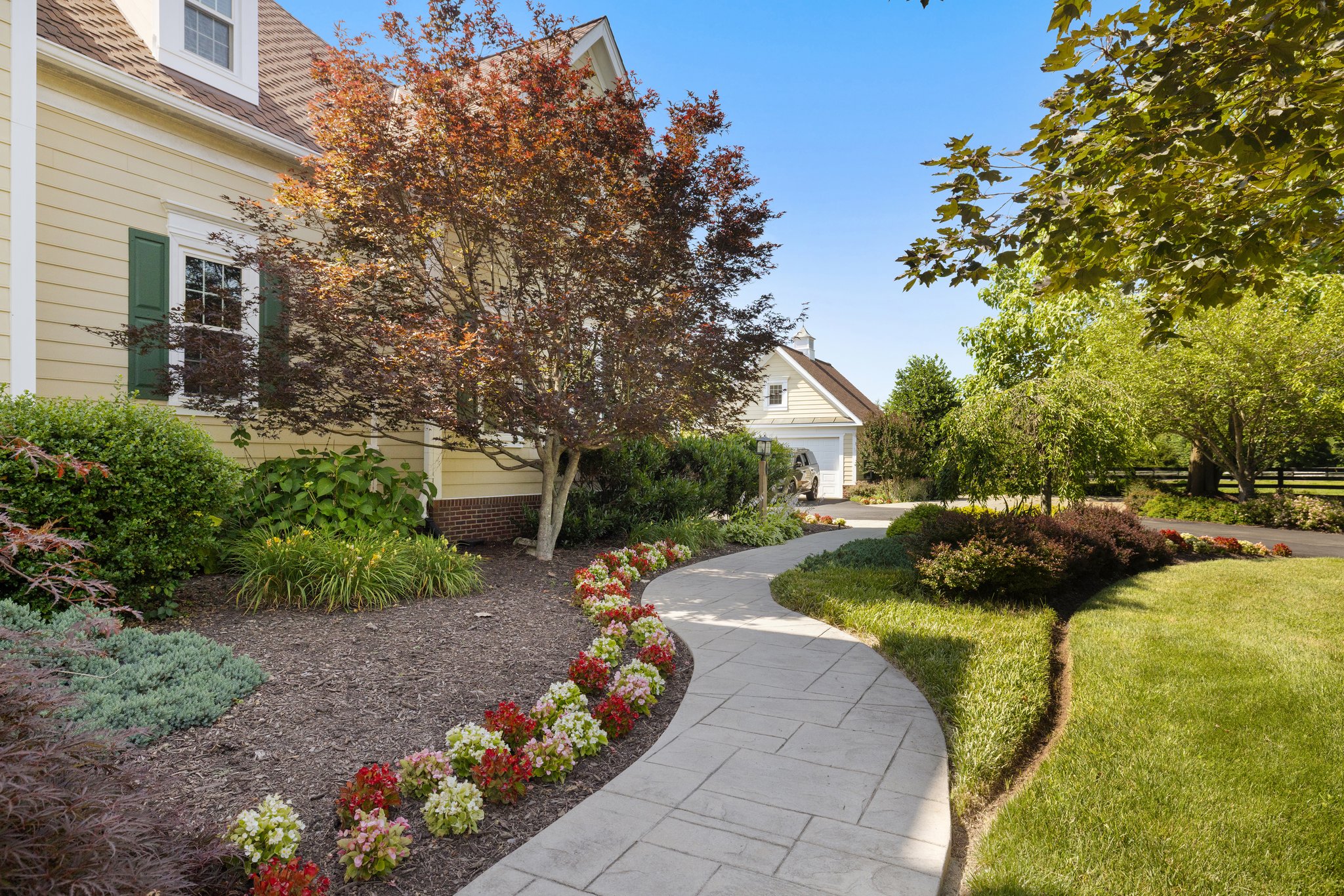 Thomas & Talbot | Grand Ellison