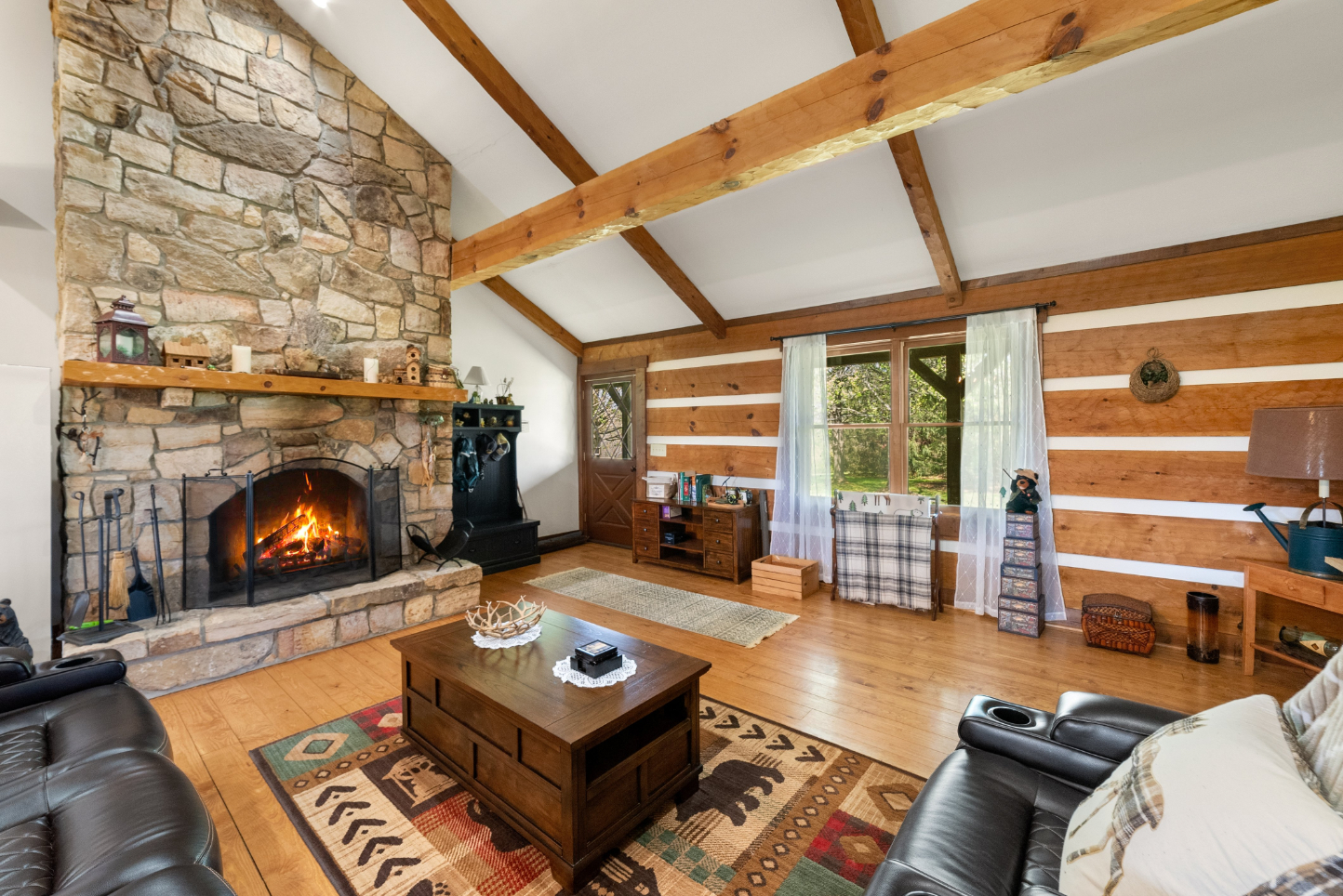 Thomas & Talbot | Hidden Trail