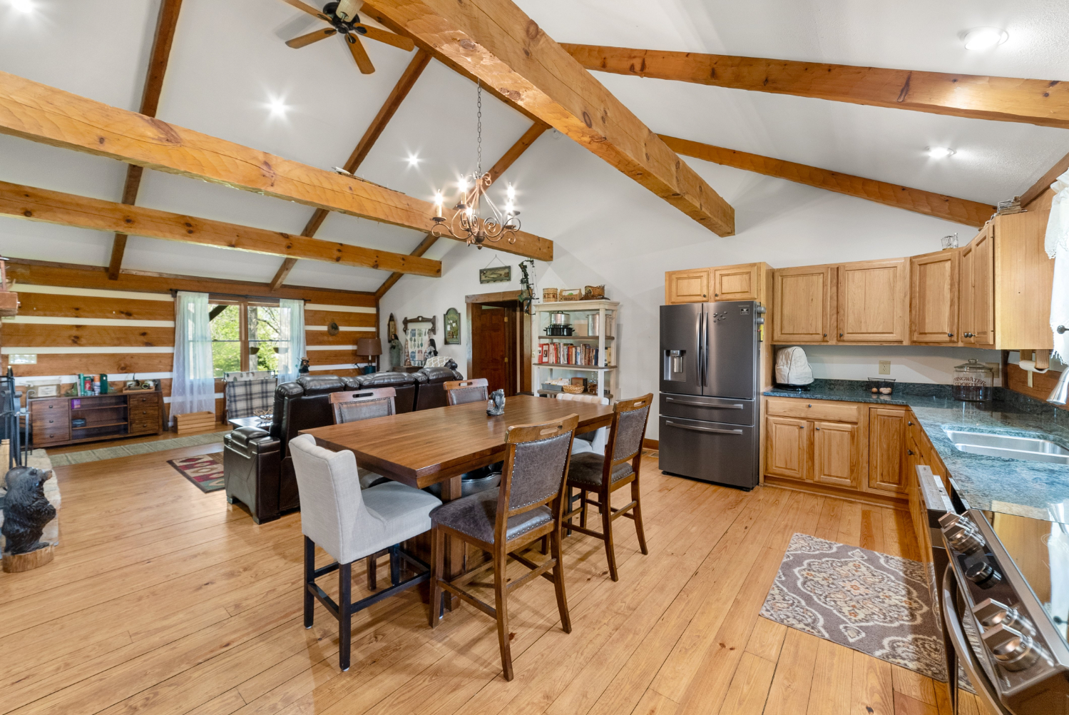 Thomas & Talbot | Hidden Trail