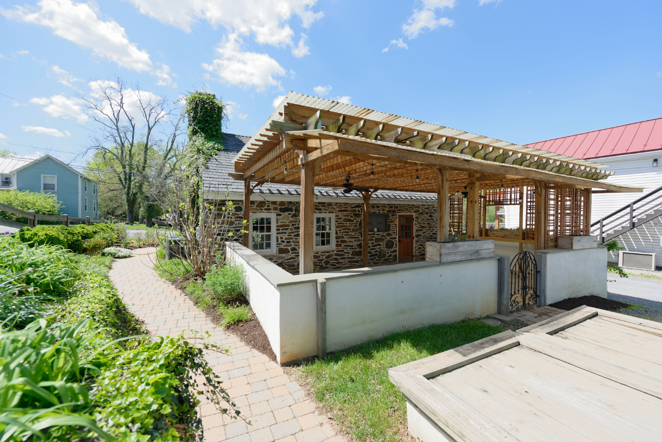 Thomas & Talbot | 9030 John Mosby HWY