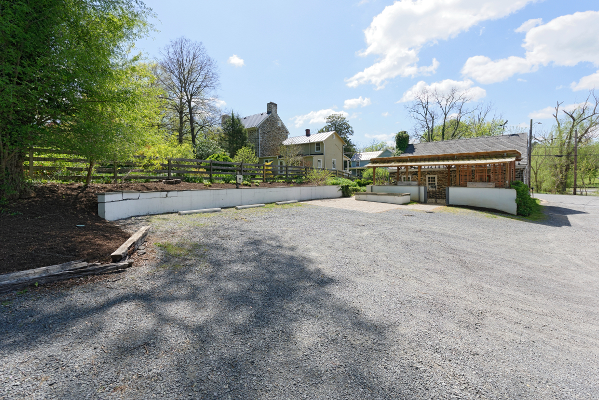 Thomas & Talbot | 9030 John Mosby HWY